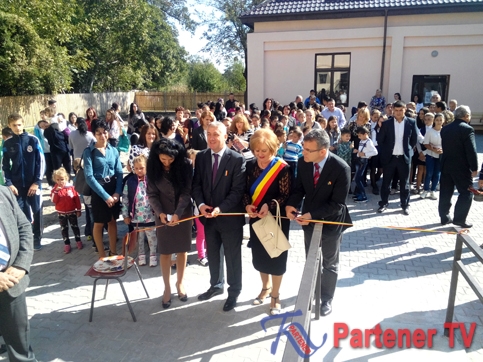 VIDEO. Şcolile din Nucet şi Cazaci au fost inaugurate | Partener TV